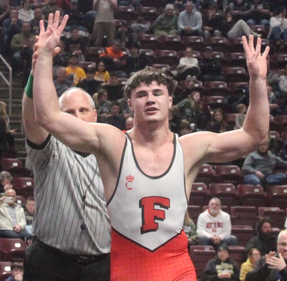 Leaping Lawrence: Frazier senior puts exclamation point on 4th state ...